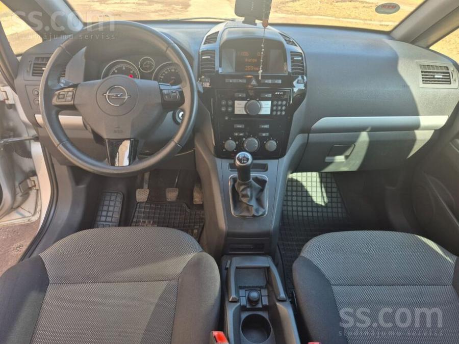 Pelēks Opel Zafira 2011 Rīga, ar dzinēja tilpumu 1.70 L un nobraukumu 343 tūkst. km par 2000 €, foto 6 vietnē AUTOMOTO.COM.LV