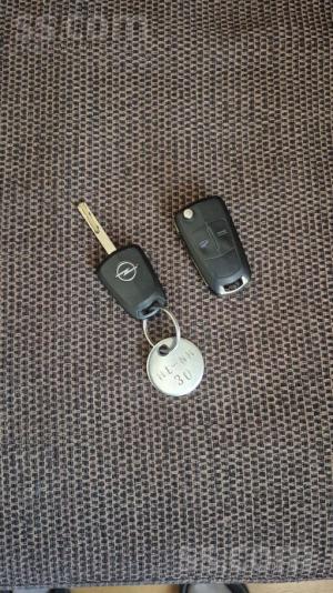 Pelēks Opel Zafira 2011 Rīga, ar dzinēja tilpumu 1.70 L un nobraukumu 343 tūkst. km par 2000 €, foto 10 vietnē AUTOMOTO.COM.LV