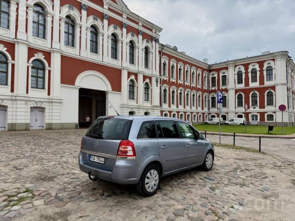 Grey Opel Zafira 2011 in Jelgava, with an engine capacity of 1.70 L and mileage of 312 thousand km for 1699 €, photo 7 on AUTOMOTO.COM.LV