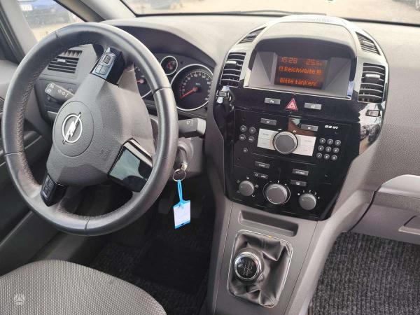 Pelēks Opel Zafira 2011 Marijampole, ar dzinēja tilpumu 1.60 L un nobraukumu 187 tūkst. km par 2850 €, foto 4 vietnē AUTOMOTO.COM.LV