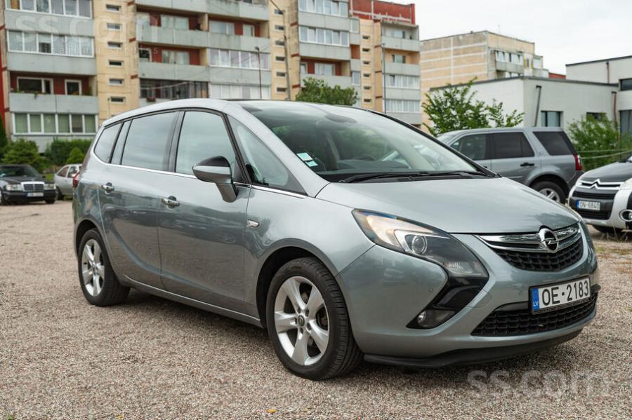 Pelēks Opel Zafira 2011 Liepāja, ar dzinēja tilpumu 2.00 L un nobraukumu 307 tūkst. km par 4700 €, foto 1 vietnē AUTOMOTO.COM.LV