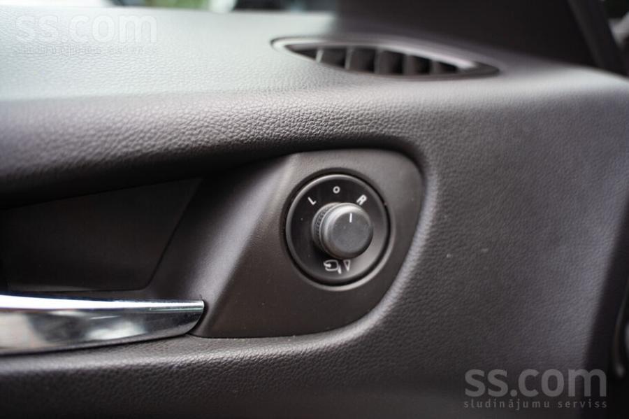 Pelēks Opel Zafira 2011 Liepāja, ar dzinēja tilpumu 2.00 L un nobraukumu 307 tūkst. km par 4700 €, foto 31 vietnē AUTOMOTO.COM.LV