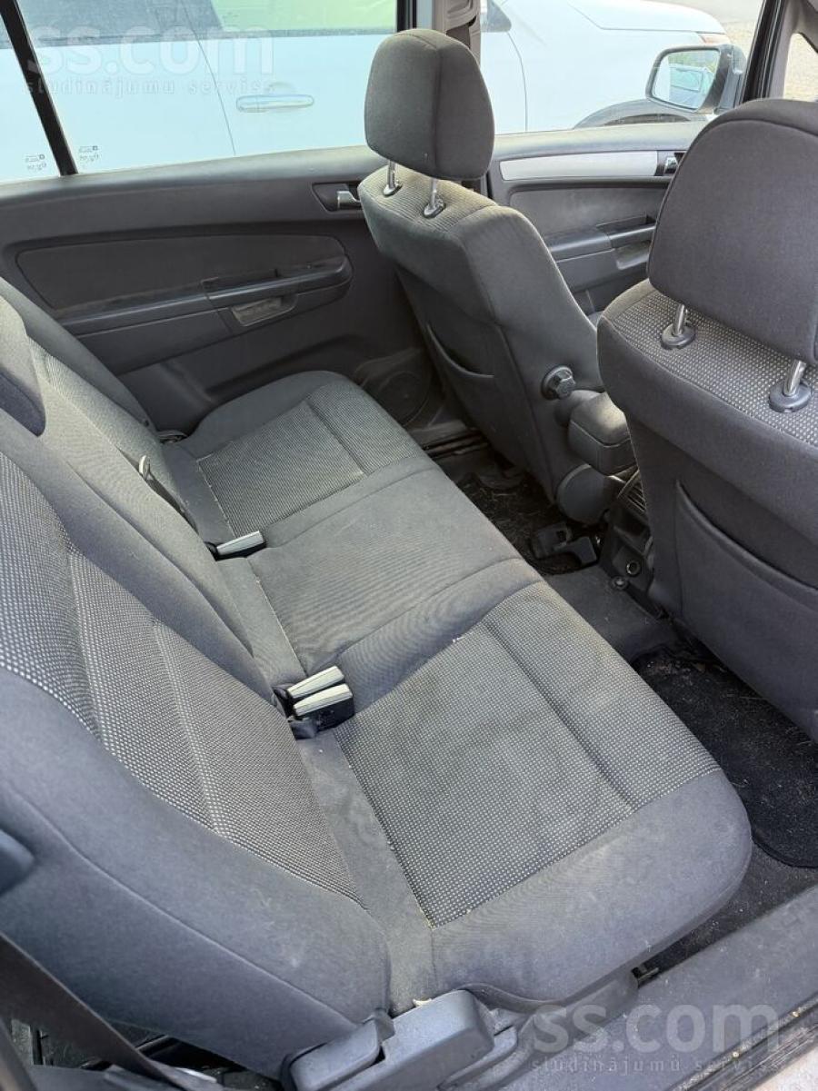 Pelēks Opel Zafira 2011 Rīga, ar dzinēja tilpumu 1.70 L un nobraukumu 247 tūkst. km par 700 €, foto 5 vietnē AUTOMOTO.COM.LV