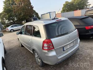 Pelēks Opel Zafira 2011 Rīga, ar dzinēja tilpumu 1.70 L un nobraukumu 247 tūkst. km par 700 €, foto 9 vietnē AUTOMOTO.COM.LV