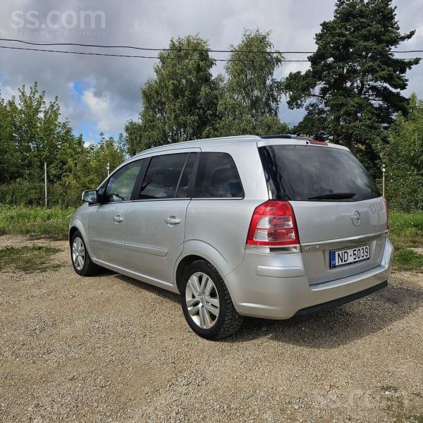 Pelēks Opel Zafira 2011 Rīga, ar dzinēja tilpumu 1.70 L un nobraukumu 279 tūkst. km par 2290 €, foto 7 vietnē AUTOMOTO.COM.LV