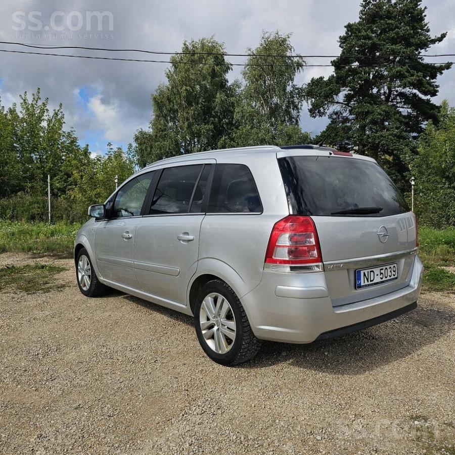 Серый Опель Зафира 2011 в Рига, объемом двигателя 1.70 л и пробегом 279 тыс. км за 2290 €, фото 7 на AUTOMOTO.COM.LV