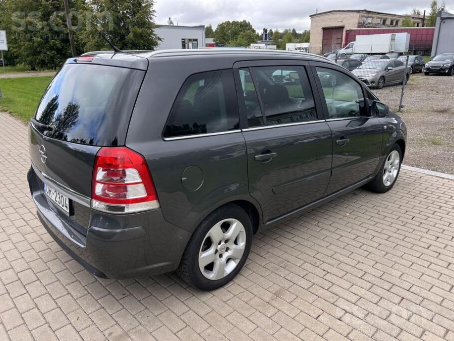 Pelēks Opel Zafira 2011 Limbaži, ar dzinēja tilpumu 1.80 L un nobraukumu 193 tūkst. km par 4950 €, foto 5 vietnē AUTOMOTO.COM.LV