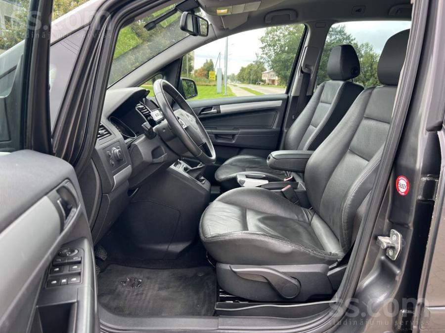 Pelēks Opel Zafira 2011 Limbaži, ar dzinēja tilpumu 1.80 L un nobraukumu 193 tūkst. km par 4950 €, foto 10 vietnē AUTOMOTO.COM.LV