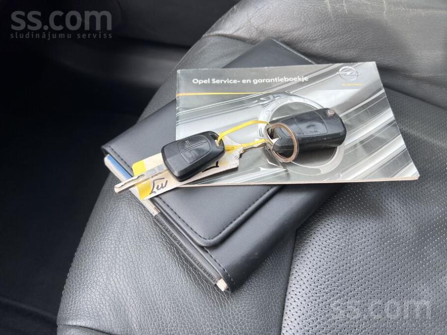 Pelēks Opel Zafira 2011 Limbaži, ar dzinēja tilpumu 1.80 L un nobraukumu 193 tūkst. km par 4950 €, foto 25 vietnē AUTOMOTO.COM.LV