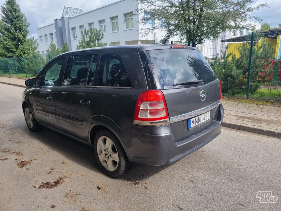 Grey Opel Zafira 2011 in Kaunas, with an engine capacity of 1.70 L and mileage of 320 thousand km for 550 €, photo 6 on AUTOMOTO.COM.LV