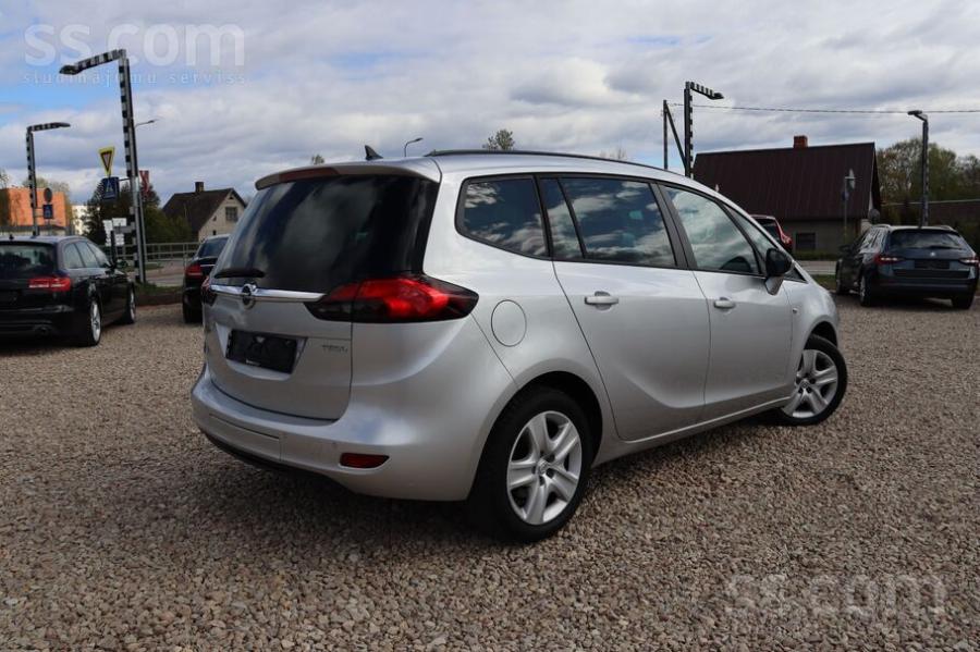 Pelēks Opel Zafira 2012 Gulbene, ar dzinēja tilpumu 1.40 L un nobraukumu 0 tūkst. km par 7990 €, foto 4 vietnē AUTOMOTO.COM.LV