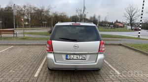 Grey Opel Zafira 2012 in Saldus, with an engine capacity of 1.70 L and mileage of 281 thousand km for 3850 €, photo 6 on AUTOMOTO.COM.LV
