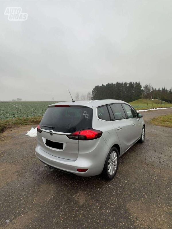 Grey Opel Zafira 2012 in Sakiai, with an engine capacity of 1.90 L and mileage of 329 thousand km for 3300 €, photo 4 on AUTOMOTO.COM.LV