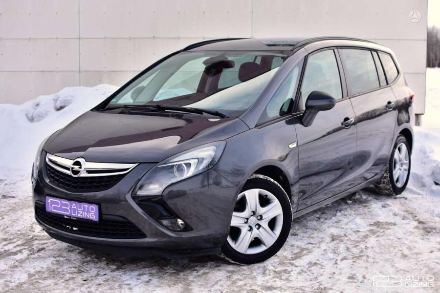 Grey Opel Zafira 2012 in Kretinga, with an engine capacity of 2.00 L and mileage of 212 thousand km for 5999 €, photo 1 on AUTOMOTO.COM.LV