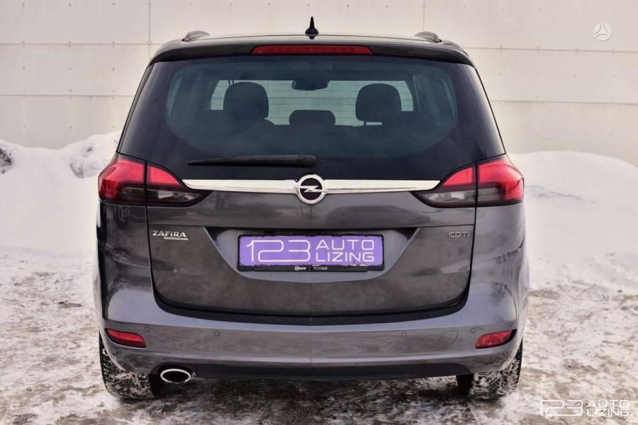 Grey Opel Zafira 2012 in Kretinga, with an engine capacity of 2.00 L and mileage of 212 thousand km for 5999 €, photo 8 on AUTOMOTO.COM.LV