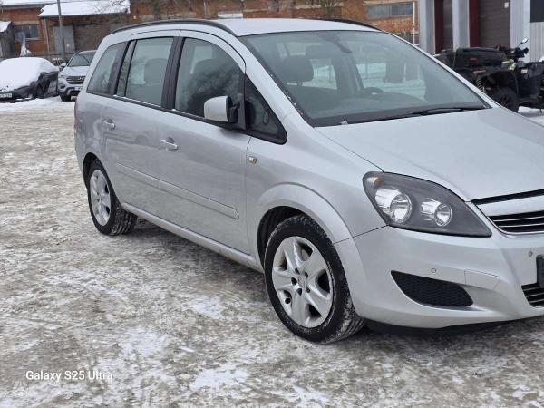 Pelēks Opel Zafira 2012 Ukmergė, ar dzinēja tilpumu 1.69 L un nobraukumu 210 tūkst. km par 2750 €, foto 2 vietnē AUTOMOTO.COM.LV