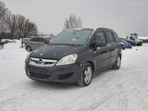 Grey Opel Zafira 2012 in Taurage, with an engine capacity of 1.60 L and mileage of 245 thousand km for 2500 €, photo 2 on AUTOMOTO.COM.LV