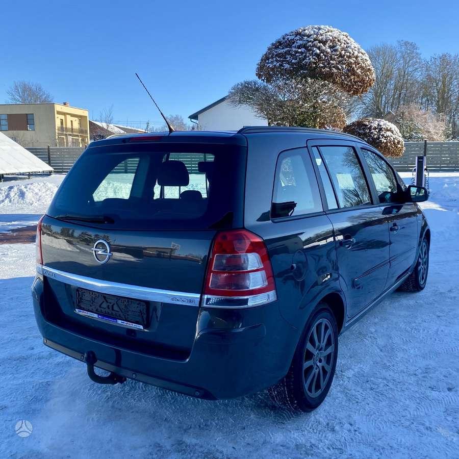 Grey Opel Zafira 2012 in Marijampole, with an engine capacity of 1.69 L and mileage of 179 thousand km for 4050 €, photo 4 on AUTOMOTO.COM.LV