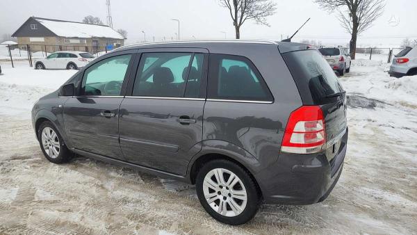 Pelēks Opel Zafira 2012 Tauragė, ar dzinēja tilpumu 1.70 L un nobraukumu 230 tūkst. km par 3100 €, foto 3 vietnē AUTOMOTO.COM.LV