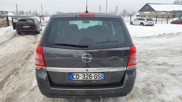 Pelēks Opel Zafira 2012 Tauragė, ar dzinēja tilpumu 1.70 L un nobraukumu 230 tūkst. km par 3100 €, foto 4 vietnē AUTOMOTO.COM.LV