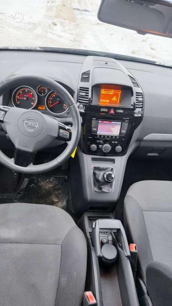 Pelēks Opel Zafira 2012 Tauragė, ar dzinēja tilpumu 1.70 L un nobraukumu 230 tūkst. km par 3100 €, foto 7 vietnē AUTOMOTO.COM.LV