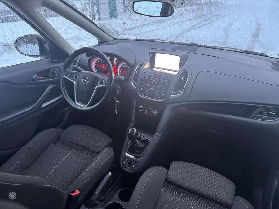 Pelēks Opel Zafira 2012 Viļņa, ar dzinēja tilpumu 2.00 L un nobraukumu 334 tūkst. km par 4700 €, foto 8 vietnē AUTOMOTO.COM.LV