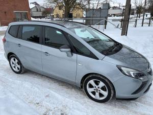 Grey Opel Zafira 2012 in Siauliai, with an engine capacity of 1.96 L and mileage of 230 thousand km for 4650 €, photo 6 on AUTOMOTO.COM.LV