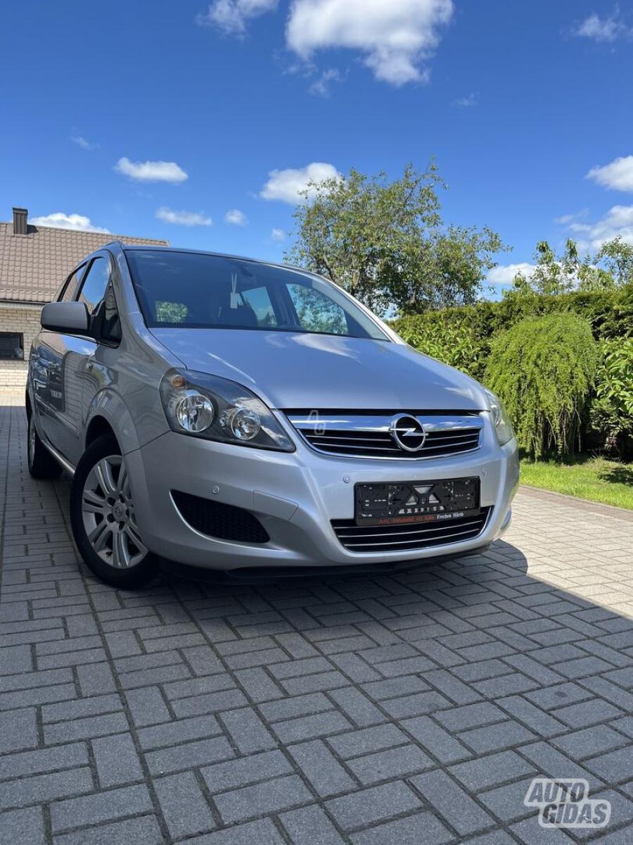Pelēks Opel Zafira 2012 Kauņa, ar dzinēja tilpumu 1.70 L un nobraukumu 211 tūkst. km par 3600 €, foto 1 vietnē AUTOMOTO.COM.LV