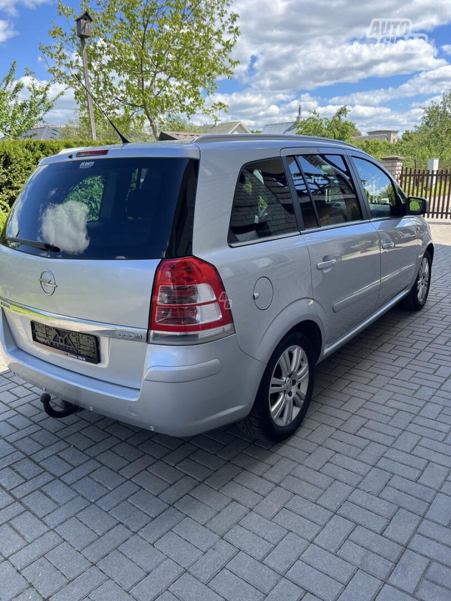 Pelēks Opel Zafira 2012 Kauņa, ar dzinēja tilpumu 1.70 L un nobraukumu 211 tūkst. km par 3600 €, foto 8 vietnē AUTOMOTO.COM.LV