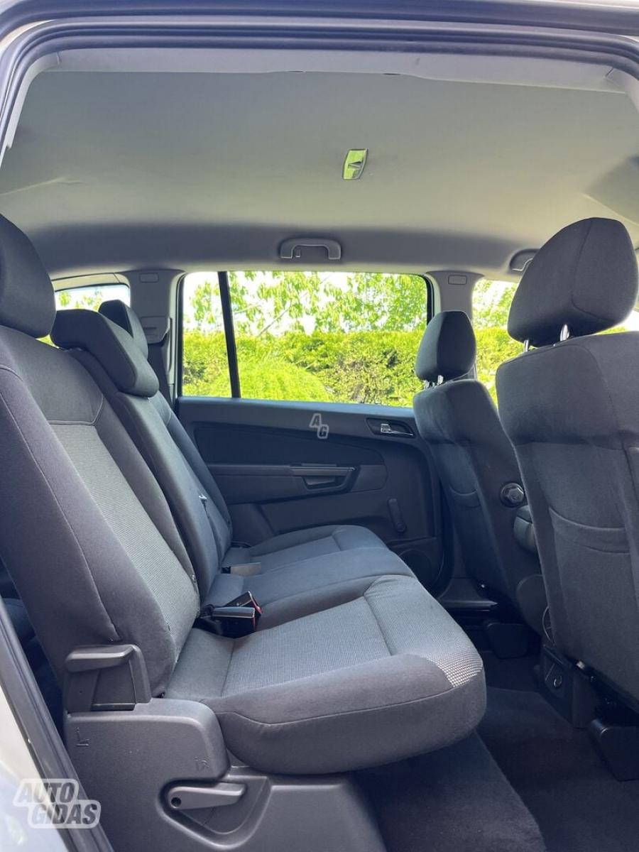 Pelēks Opel Zafira 2012 Kauņa, ar dzinēja tilpumu 1.70 L un nobraukumu 211 tūkst. km par 3600 €, foto 13 vietnē AUTOMOTO.COM.LV