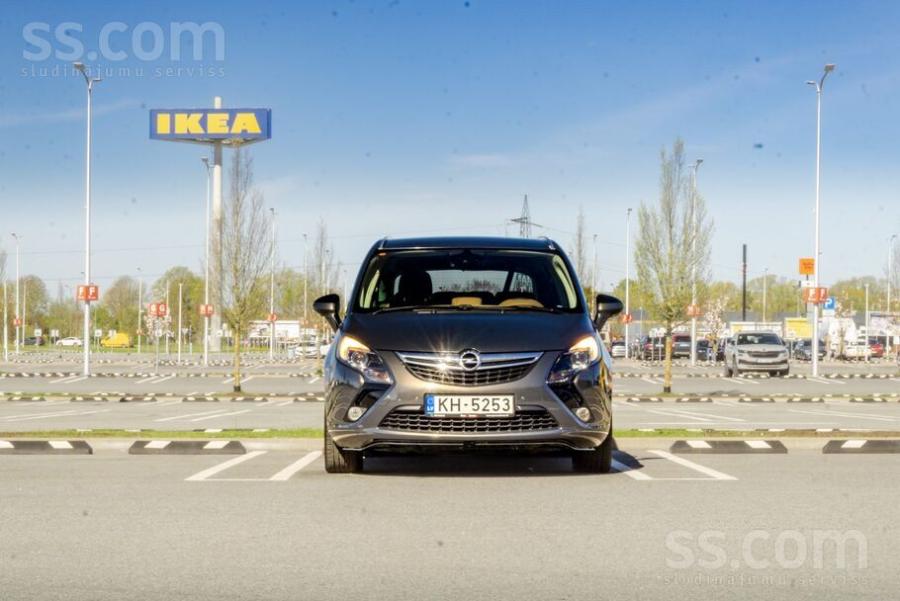 Pelēks Opel Zafira 2012 Rīga, ar dzinēja tilpumu 2.00 L un nobraukumu 313 tūkst. km par 4590 €, foto 4 vietnē AUTOMOTO.COM.LV