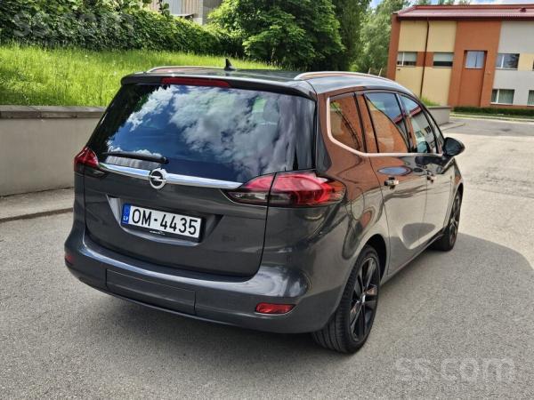 Grey Opel Zafira 2012 in Jekabpils, with an engine capacity of 2.00 L and mileage of 228 thousand km for 6490 €, photo 7 on AUTOMOTO.COM.LV