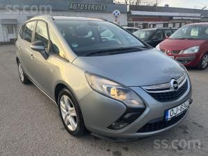 Grey Opel Zafira 2012 in Riga, with an engine capacity of 2.00 L and mileage of 0 thousand km for 5690 €, photo 5 on AUTOMOTO.COM.LV