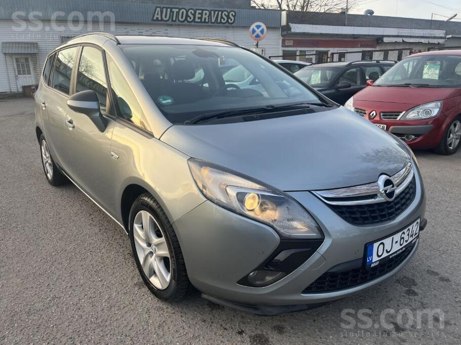 Grey Opel Zafira 2012 in Riga, with an engine capacity of 2.00 L and mileage of 0 thousand km for 5690 €, photo 5 on AUTOMOTO.COM.LV