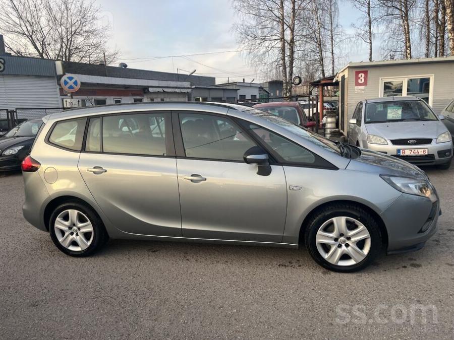 Grey Opel Zafira 2012 in Riga, with an engine capacity of 2.00 L and mileage of 0 thousand km for 5690 €, photo 6 on AUTOMOTO.COM.LV