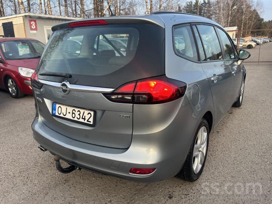 Grey Opel Zafira 2012 in Riga, with an engine capacity of 2.00 L and mileage of 0 thousand km for 5690 €, photo 7 on AUTOMOTO.COM.LV