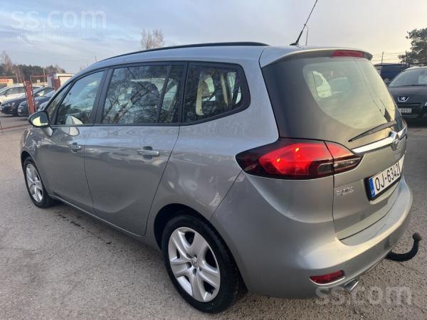 Grey Opel Zafira 2012 in Riga, with an engine capacity of 2.00 L and mileage of 0 thousand km for 5690 €, photo 7 on AUTOMOTO.COM.LV