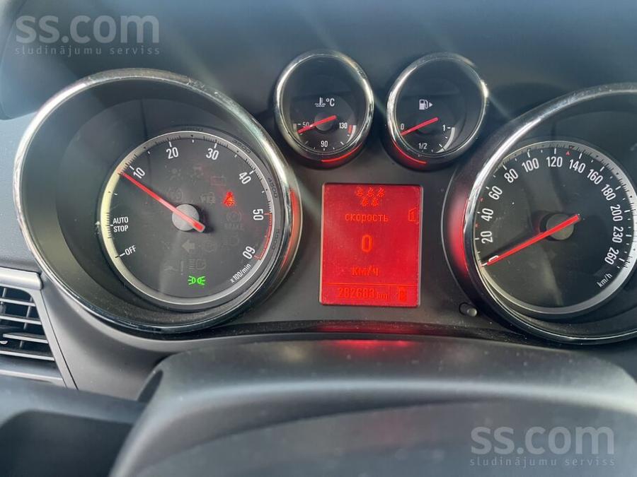 Grey Opel Zafira 2012 in Riga, with an engine capacity of 2.00 L and mileage of 0 thousand km for 5690 €, photo 14 on AUTOMOTO.COM.LV
