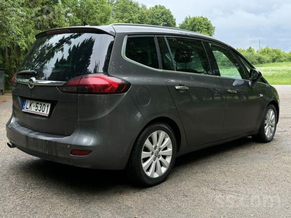 Grey Opel Zafira 2012 in Aizkraukle, with an engine capacity of 2.00 L and mileage of 414 thousand km for 4850 €, photo 4 on AUTOMOTO.COM.LV