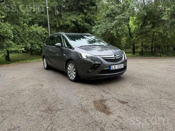 Grey Opel Zafira 2012 in Aizkraukle, with an engine capacity of 2.00 L and mileage of 414 thousand km for 4850 €, photo 7 on AUTOMOTO.COM.LV