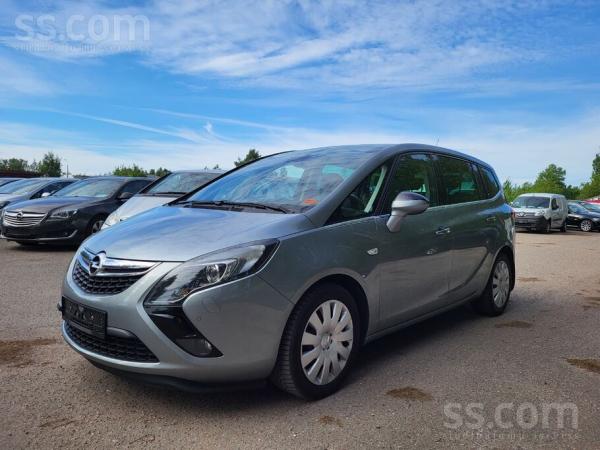 Grey Opel Zafira 2012 in Riga, with an engine capacity of 2.00 L and mileage of 0 thousand km for 5100 €, photo 7 on AUTOMOTO.COM.LV