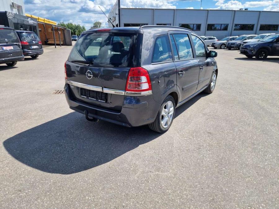 Pelēks Opel Zafira 2012 Ukmergė, ar dzinēja tilpumu 1.69 L un nobraukumu 200 tūkst. km par 1700 €, foto 7 vietnē AUTOMOTO.COM.LV
