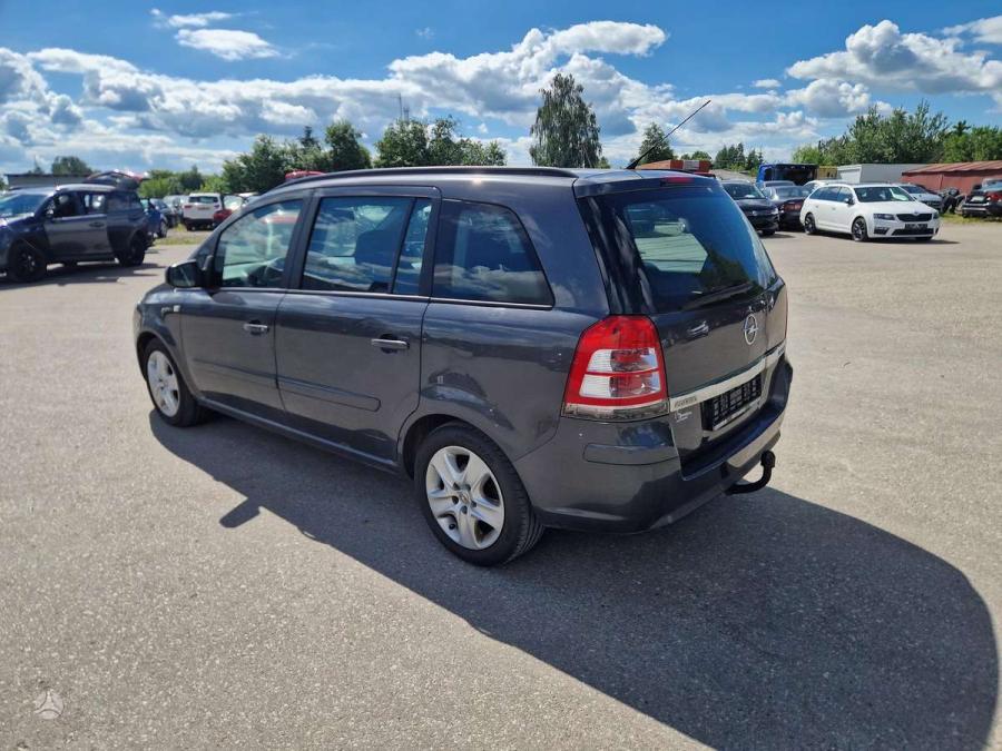 Pelēks Opel Zafira 2012 Ukmergė, ar dzinēja tilpumu 1.69 L un nobraukumu 200 tūkst. km par 1700 €, foto 10 vietnē AUTOMOTO.COM.LV