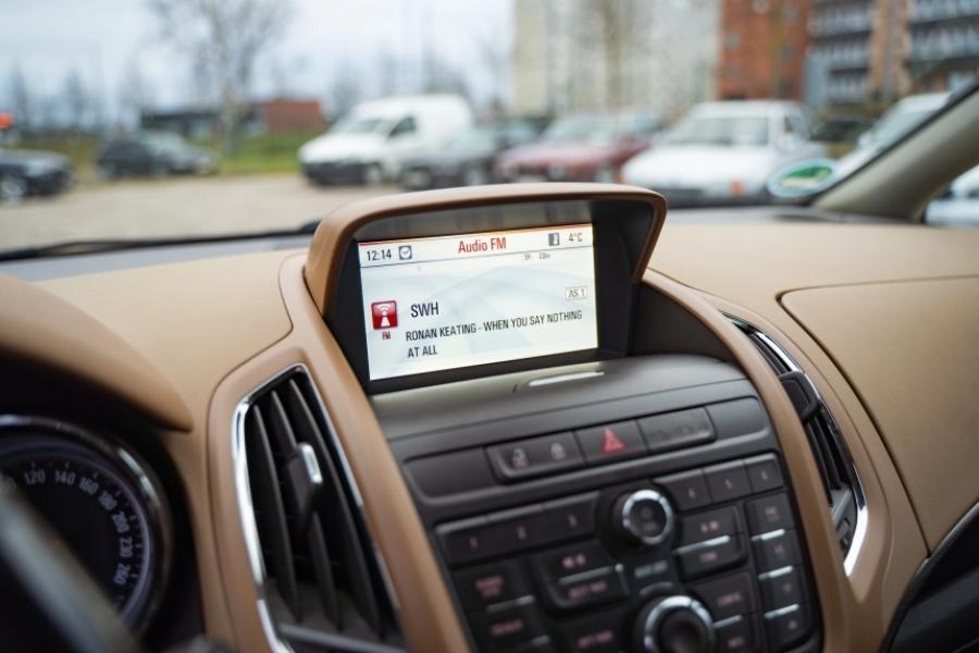 Pelēks Opel Zafira 2012 Rīga, ar dzinēja tilpumu 2.00 L un nobraukumu 272 tūkst. km par 6900 €, foto 25 vietnē AUTOMOTO.COM.LV