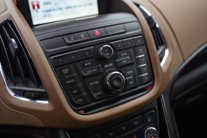 Pelēks Opel Zafira 2012 Rīga, ar dzinēja tilpumu 2.00 L un nobraukumu 272 tūkst. km par 6900 €, foto 26 vietnē AUTOMOTO.COM.LV
