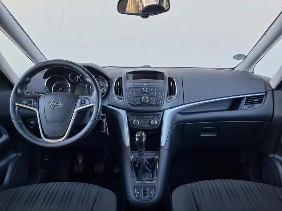 Pelēks Opel Zafira 2012 Ogre, ar dzinēja tilpumu 1.40 L un nobraukumu 188 tūkst. km par 5950 €, foto 18 vietnē AUTOMOTO.COM.LV