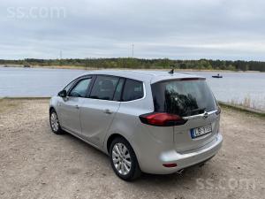 Grey Opel Zafira 2012 in Jurmala, with an engine capacity of 2.00 L and mileage of 248 thousand km for 5520 €, photo 6 on AUTOMOTO.COM.LV