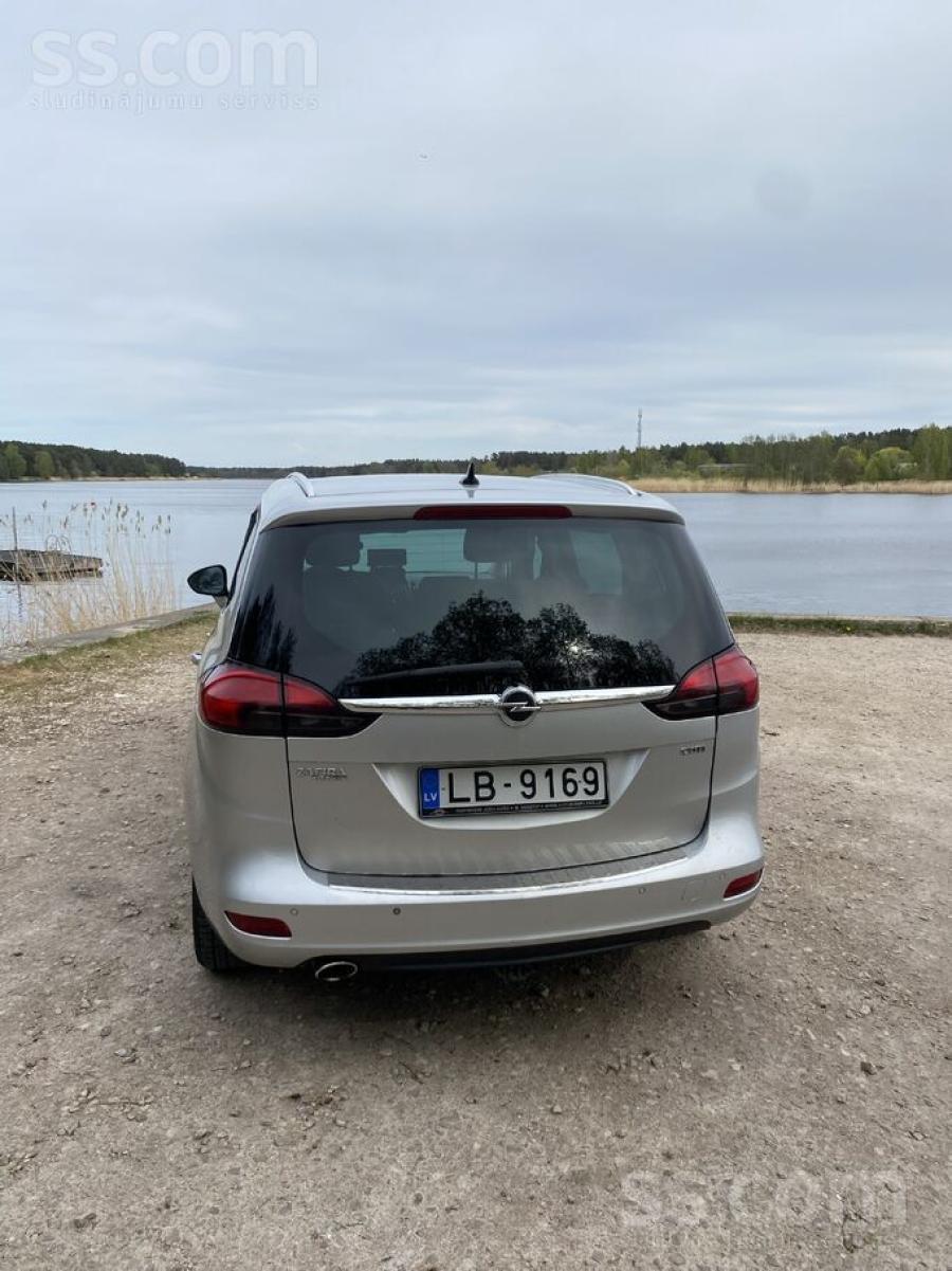 Grey Opel Zafira 2012 in Jurmala, with an engine capacity of 2.00 L and mileage of 248 thousand km for 5520 €, photo 7 on AUTOMOTO.COM.LV