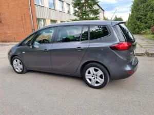 Grey Opel Zafira 2012 in Jekabpils, with an engine capacity of 2.00 L and mileage of 249 thousand km for 6250 €, photo 11 on AUTOMOTO.COM.LV