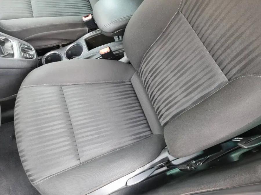 Grey Opel Zafira 2012 in Jekabpils, with an engine capacity of 2.00 L and mileage of 249 thousand km for 6250 €, photo 14 on AUTOMOTO.COM.LV